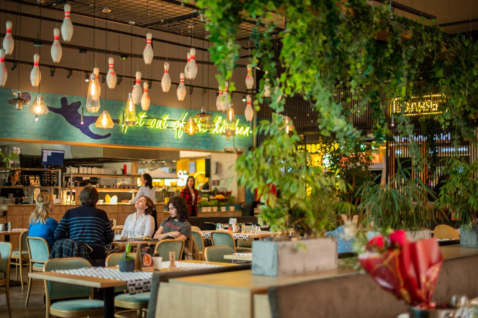 TRICKSHOT – Restaurant, Biliard, Bowling